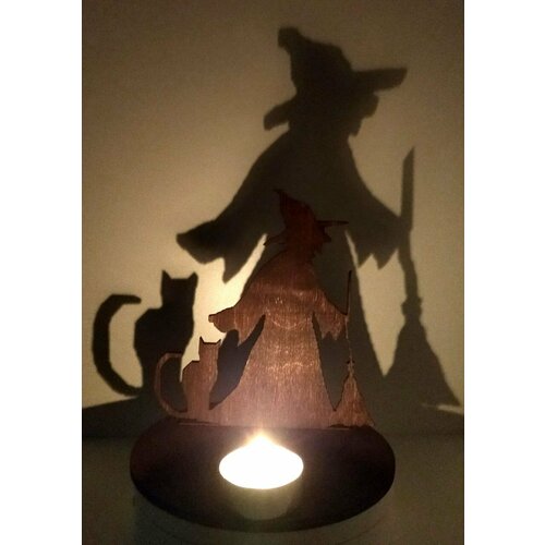 "Ведьма с метлой" - подсвечник на Хеллоуин от AlexStile