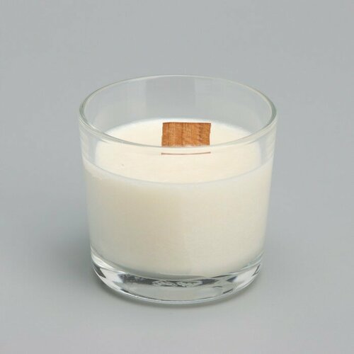 Свеча из соевого воска в стакане с деревянным фитилем "Черная смородина", 65 гр