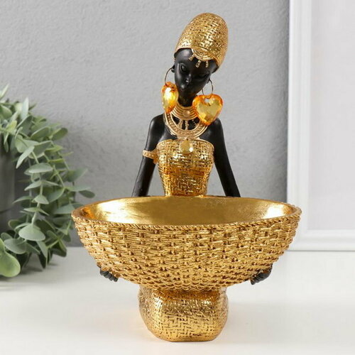 Сувенир полистоун подставка "Африканка сидит, с плетёной корзиной" золото 16х16х23 см