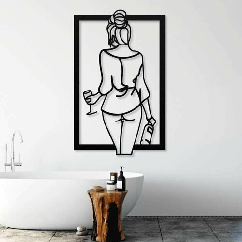 Панно 60х45 см "Эстетика Девушка и Вино" декоративное настенное чёрное, декор на стену, картина