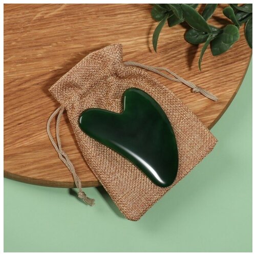 Массажёр гуаша «Сердце», 8,5 × 5,5 см, цвет зелёный