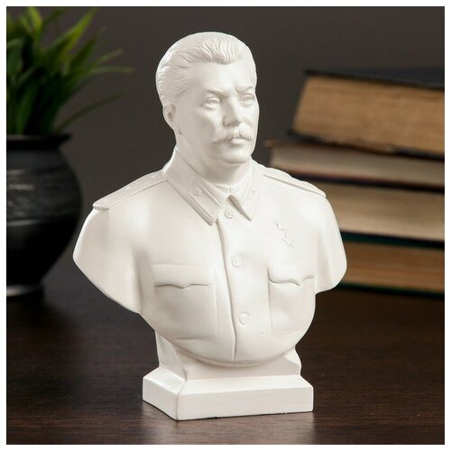Хорошие сувениры Бюст Сталин большой белый 7х12х16см