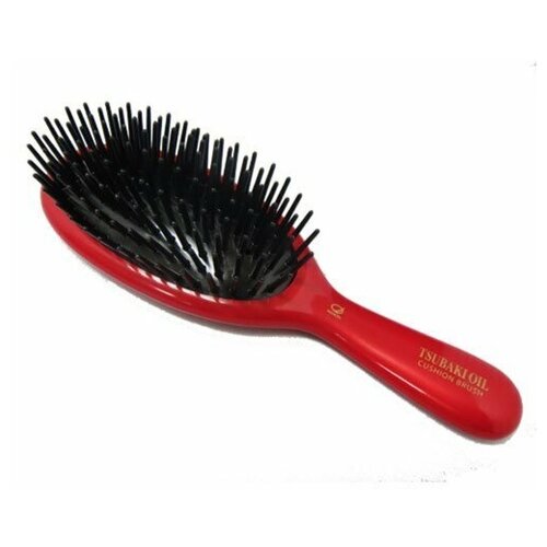 Ikemoto Щетка для ухода и восстановления с маслом японской камелии - Tsubaki oil brushing brush, 1шт