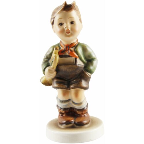 Коллекционная статуэтка Hummel "Мальчик с трубой" №2 из серии "Детки". Фарфор, ручная роспись. Германия, Goebel, 1972-1979 гг.