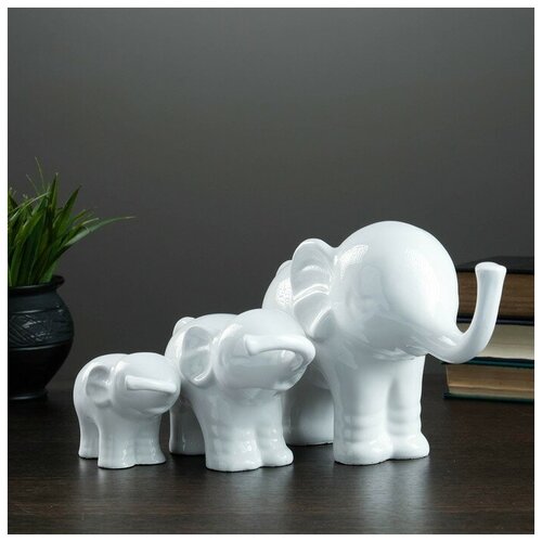 Хорошие сувениры Фигура "Семья слонов" набор белый 30х20х13см