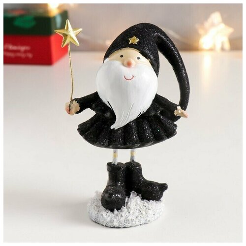 Сувенир полистоун "Дед Мороз в черном кафтане, с звездой" длинные ножки 11,5х6,5х4,5 см