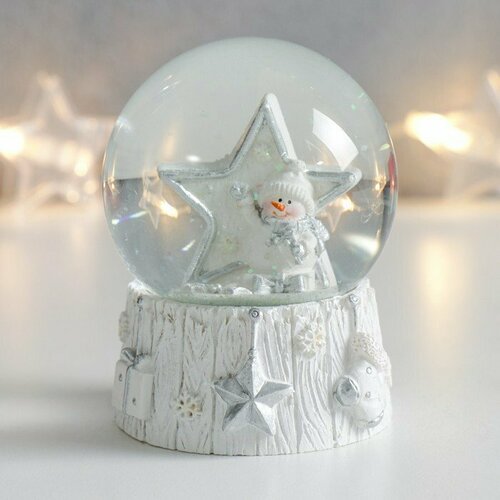 Сувенир полистоун водяной шар "Снеговик со звездой" 7х6,7х8,8 см (комплект из 6 шт)
