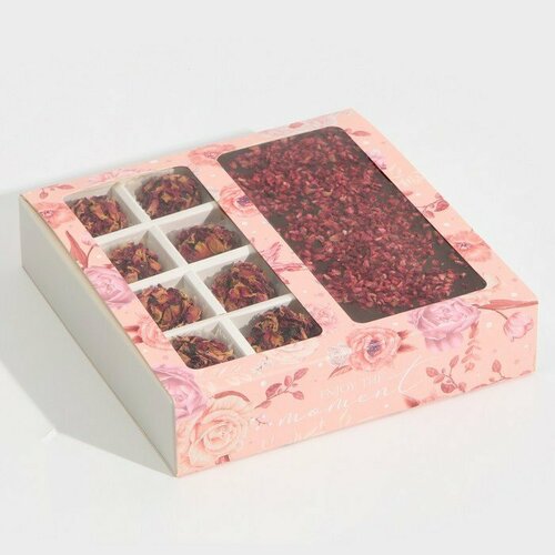 Коробка под 8 конфет и шоколад с ячейками «Розовые цветы» 18 х 18 х 4 см (комплект из 15 шт)