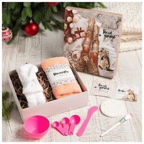 Подарочный набор новогодний "Тепла и уюта" полотенце и акс