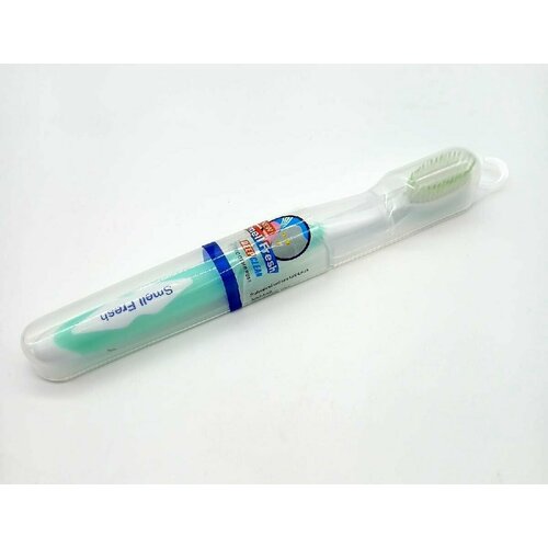 Зубная щетка в футляре для хранения и переноски средней степени жесткости Для всех видов зубных паст