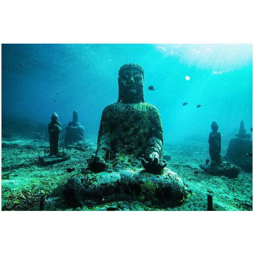 Постер / Плакат / Картина Подводные руины Будды - Индонезия 60х90 см в подарочном тубусе