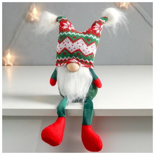 SUI Кукла интерьерная "Дед Мороз в шапке с зелёными узорами, с бомбошками" 41х13х10 см