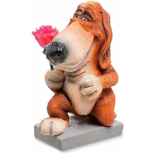 Фигурка коллекционная Собака Бассет Хаунд "Цветы для Леди" RV-910 (The Comical World of Warren Stratford), 10 см