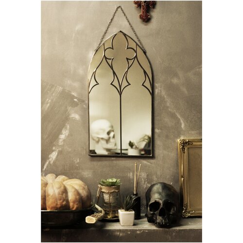Зеркало на цепи Готика, настенное в готическом стиле.