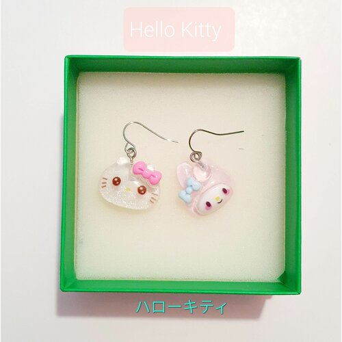 Комплект серег "Hello Kitty", пара сережек Хэлло Китти + открытка ручной работы + наклейка.