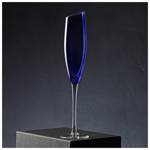Бокал стеклянный для шампанского Magistro «Иллюзия», 160 мл, 5,5×27,5 см, верх синий