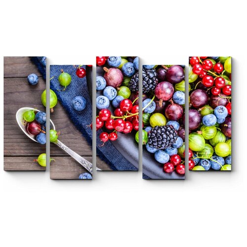 Модульная картина Россыпь сочных ягод 150x87