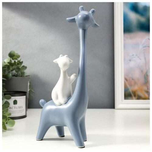 Сувенир керамика "Семейство жирафов" матовый набор 3 шт h=19; 26; 27 см
