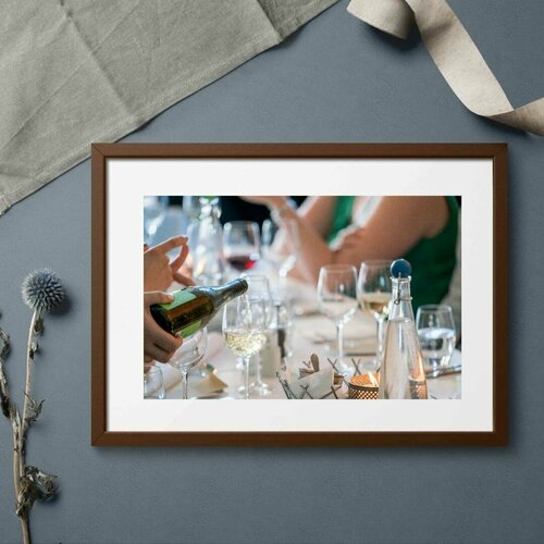 Постер "Шампанское на праздничном столе" Cool Eshe из коллекции "Интерьеры на любой вкус", плакат на стену А4 (29,7 х 21 см)