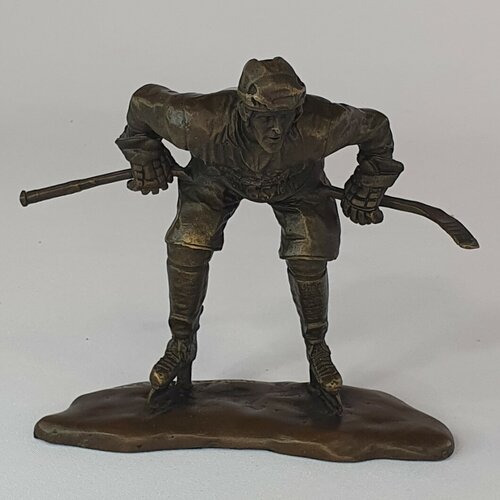 Статуэтка фигурка скульптура бронза Хоккеист-России Квебек-2008 спорт