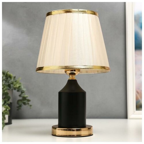 Лампа настольная Risalux E27, 40 Вт, черно-золотой, 21*21*34 см