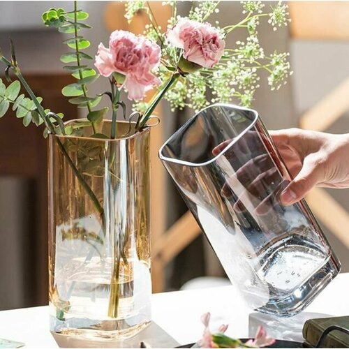 Роскошная стеклянная ваза