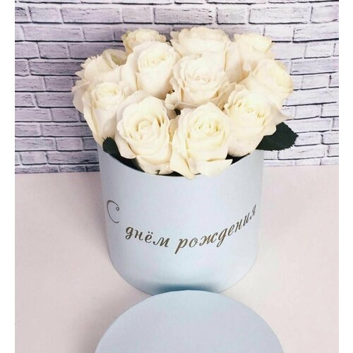 Белые розы 11шт / Букет в коробке / Цветы