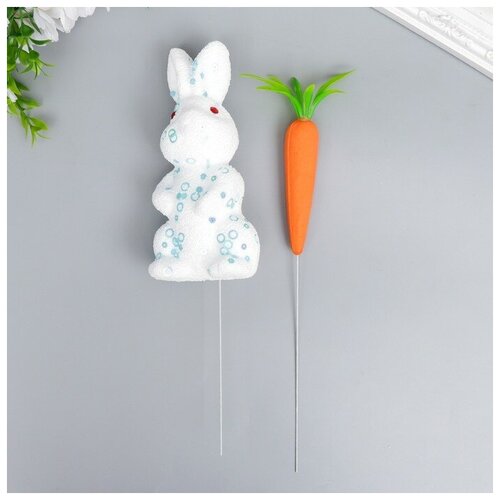 Декор на палочке "Кролик в посыпке с кружочками и морковка" набор 2 шт 15 см