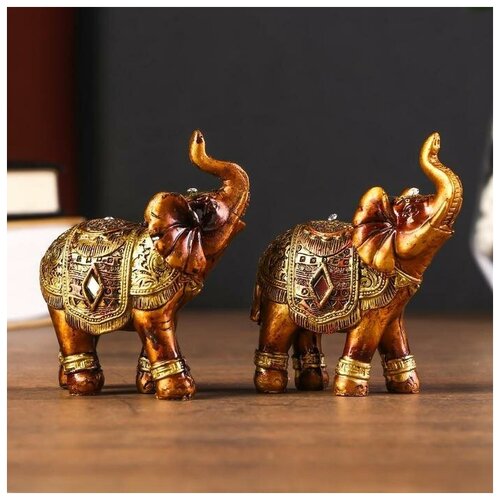 Сувенир полистоун "Африканский слон в золотой, ажурной попоне" микс 8,5х7х3 см 2 шт.