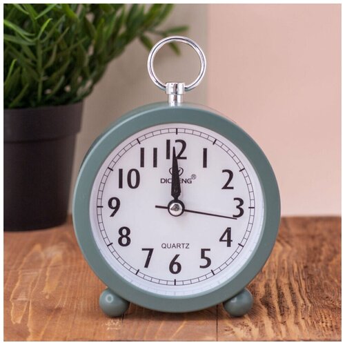 Часы-будильник "Каждый день", зеленый