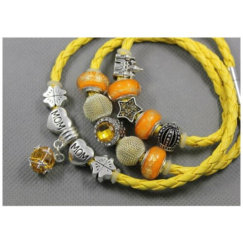 Плетеный браслет Handinsilver ( Посеребриручку ) Браслет с шармами на кожаной основе в три оборота, стразы, муранское стекло, экокожа, стекло, 1 шт., размер 17 см, оранжевый