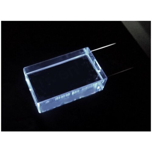 Прямоугольная стеклянная флешка под гравировку 3D логотипа (64 Гб / GB USB 2.0 Белый/White cristal-01 apexto UL5030 LED)