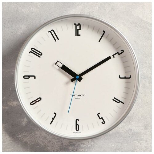 Часы настенные, серия: Классика, d=30 см, серебристый обод