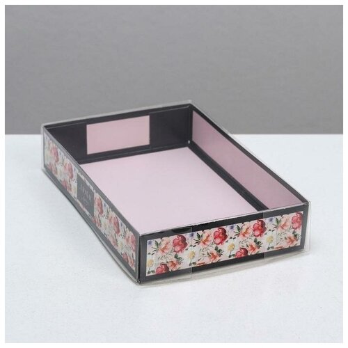Коробка для макарун с подложками «Люби», 17 х 12 × 3,5 см. В наборе 5шт.