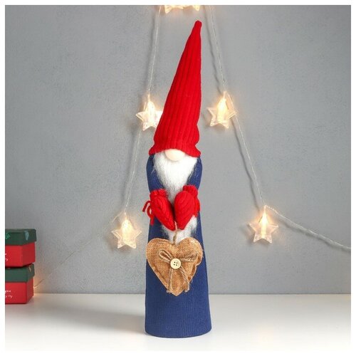 Кукла интерьерная "Дед Мороз в синем кафтане, красном колпаке с сердцем" 47х14х11 см 7575295