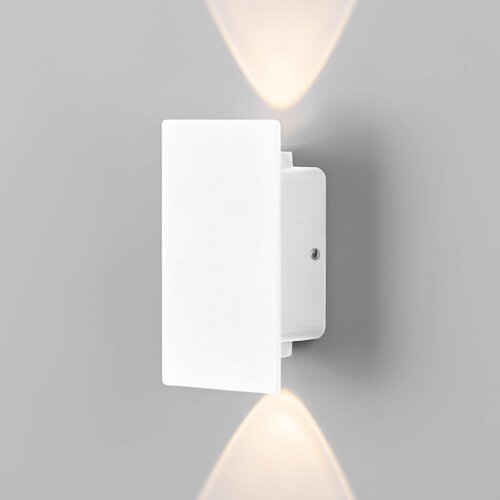 Настенный светодиодный светильник Elektrostandard Mini Light 35154/D белый IP54