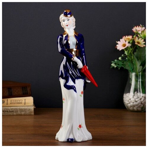 Сувенир керамика под фарфор девушка с зонтиком в синем жакете 30*11*10 см