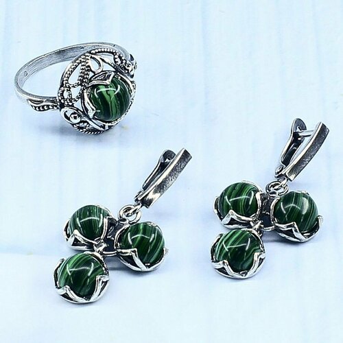 Комплект бижутерии Комплект посеребренных украшений (серьги + кольцо) с малахитом: серьги, кольцо, малахит, искусственный камень, размер кольца 16.5, зеленый