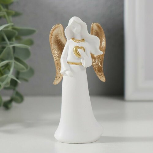 Сувенир полистоун "Ангел-дева с сердцем" белый с золотом 8,5х2,5х4,2 см