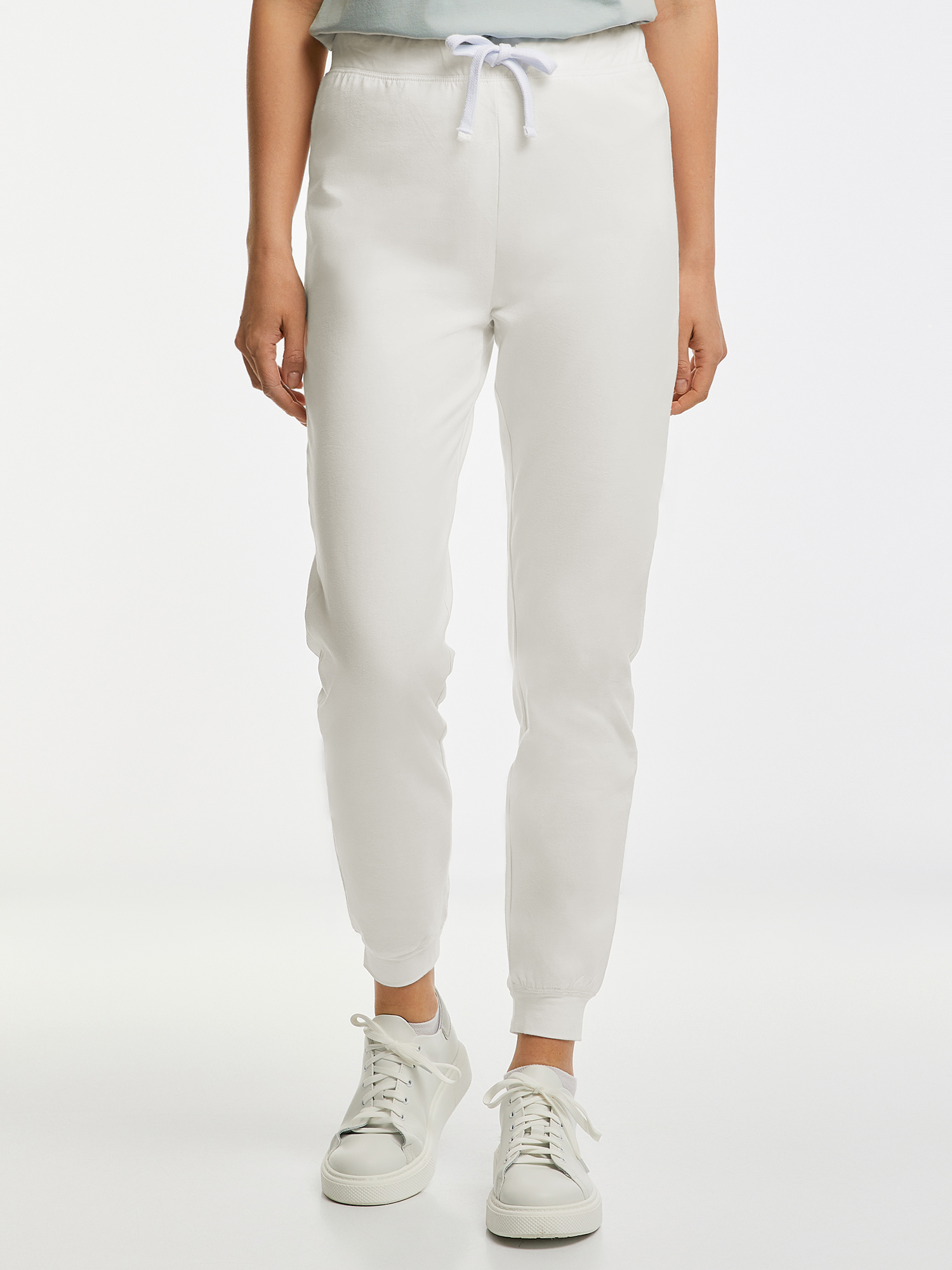 Спортивные брюки женские oodji 16701082 белые XL