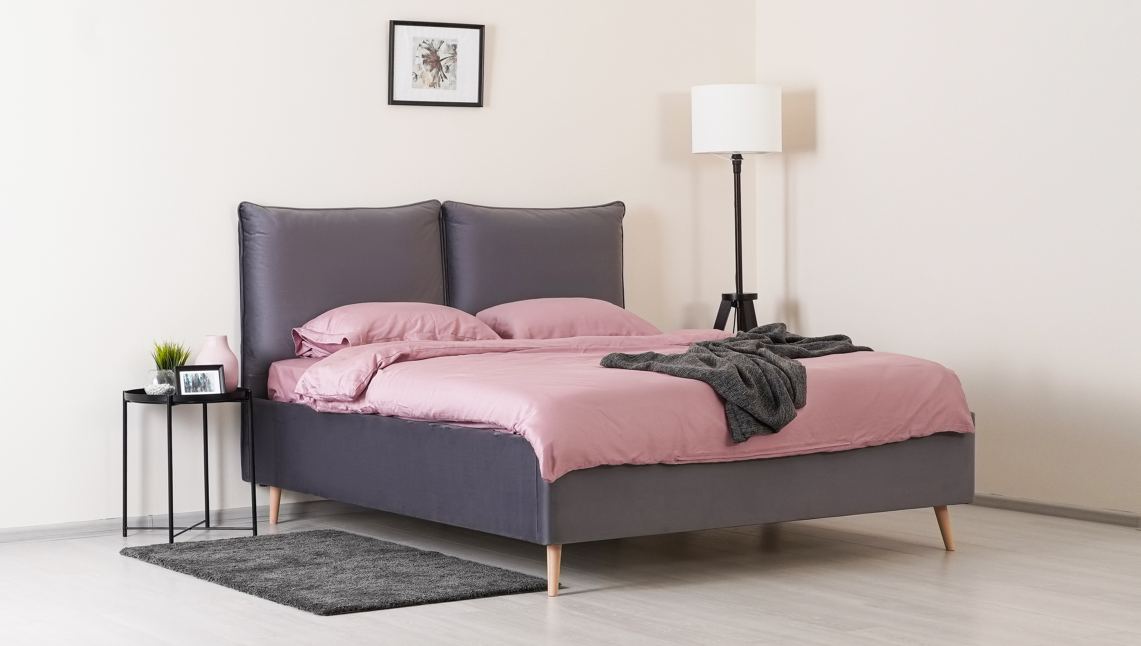 Двуспальная кровать ARMOS с ПМ Holly 2 Велюр Vip 3 серый 160х200