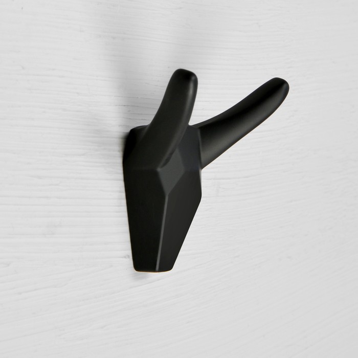 Крючок мебельный CAPPIO HORN, двухрожковый, цвет черный