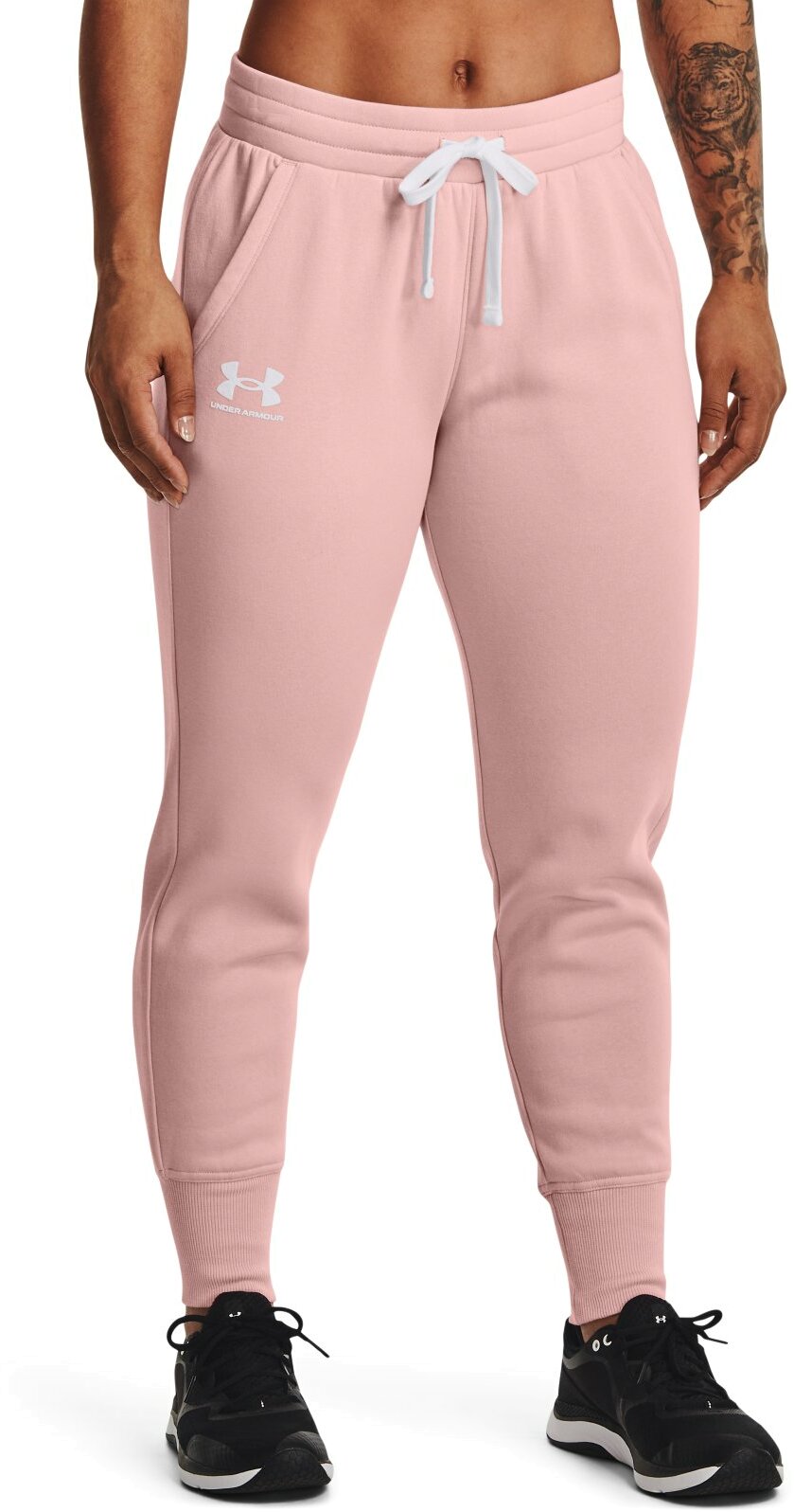 Спортивные брюки женские Under Armour 1356416 розовые MD