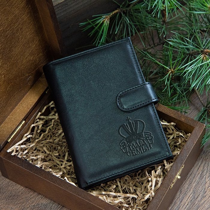 Подарки Кожаный бумажник водителя "Глава семьи" в деревянной шкатулке