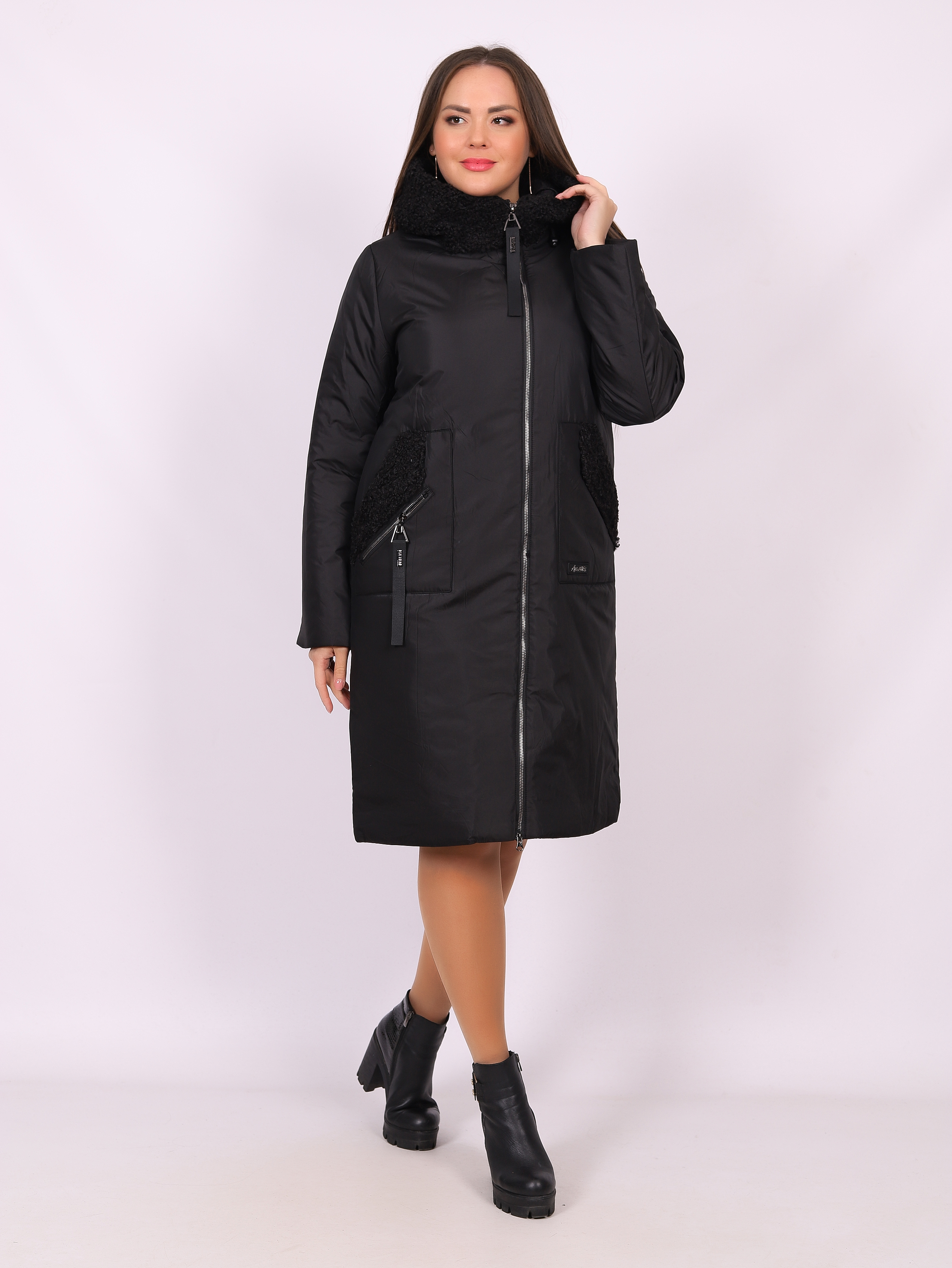 Пальто женское Louren Wilton 91169 черное 52 RU