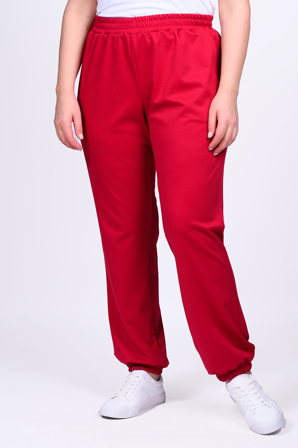Спортивные брюки женские SVESTA P463 красные 58 RU