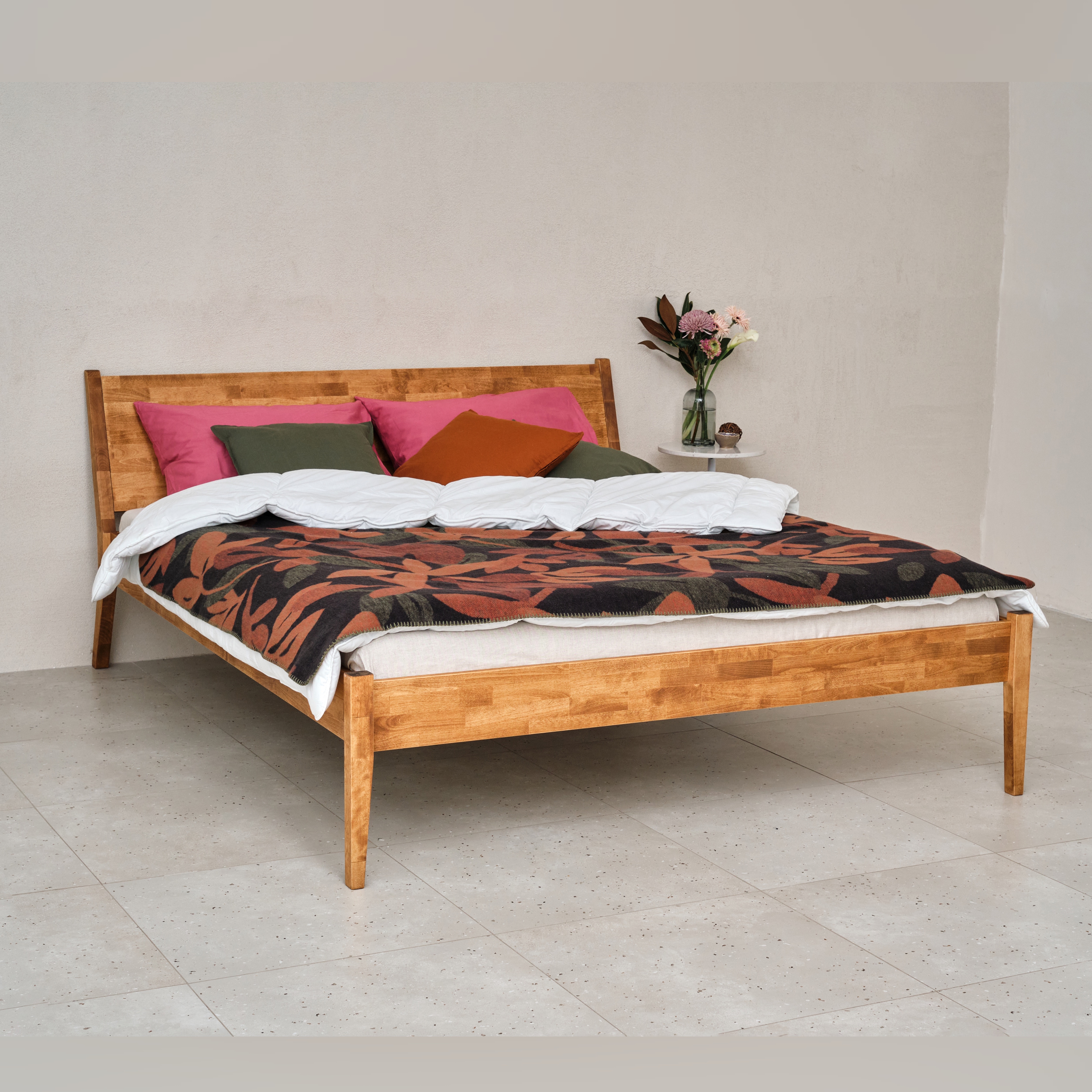 Кровать двуспальная Равновесие Loona, 160х200 см, из массива березы, Дуб коньяк