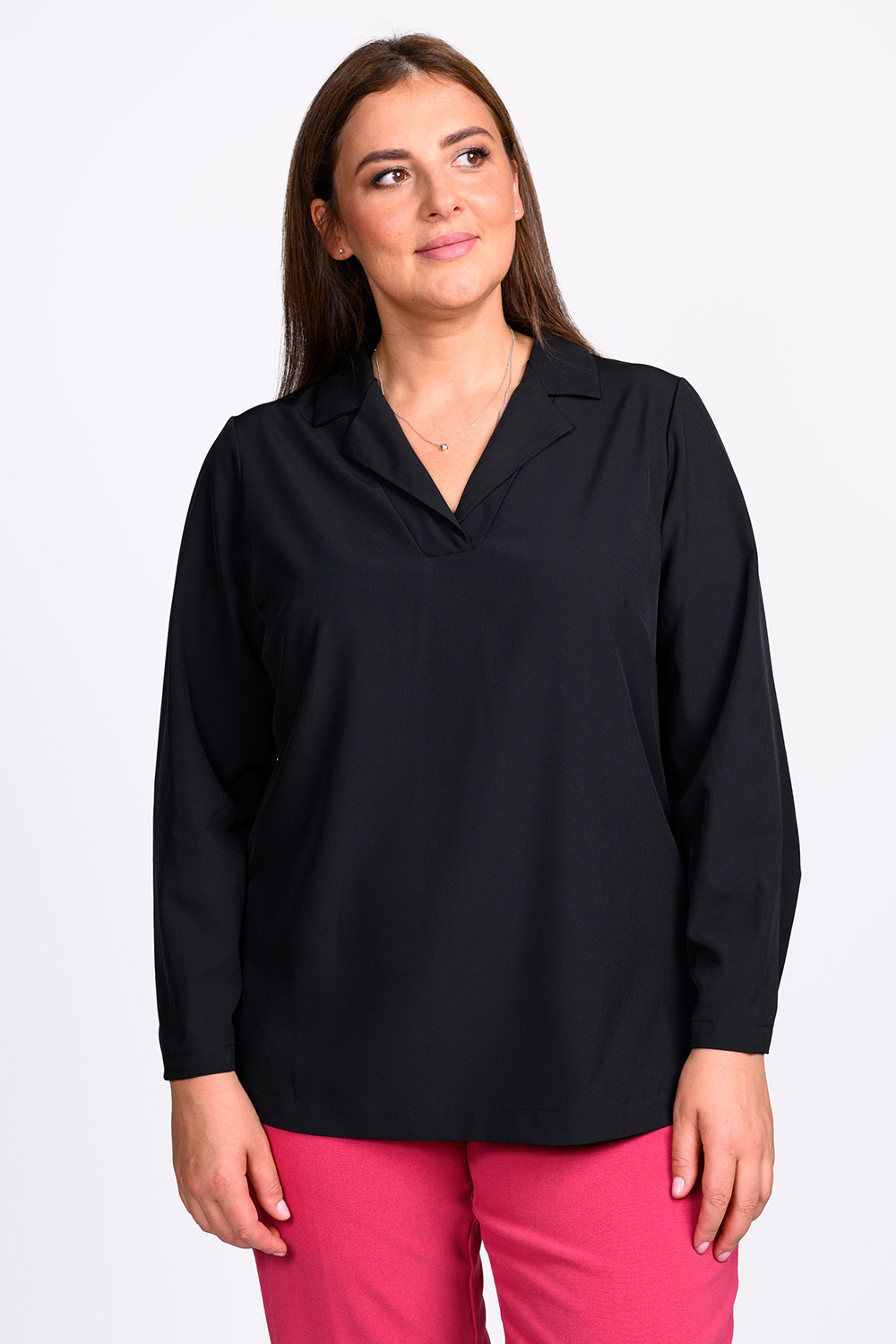 Блуза женская SVESTA C2877 черная 64 RU