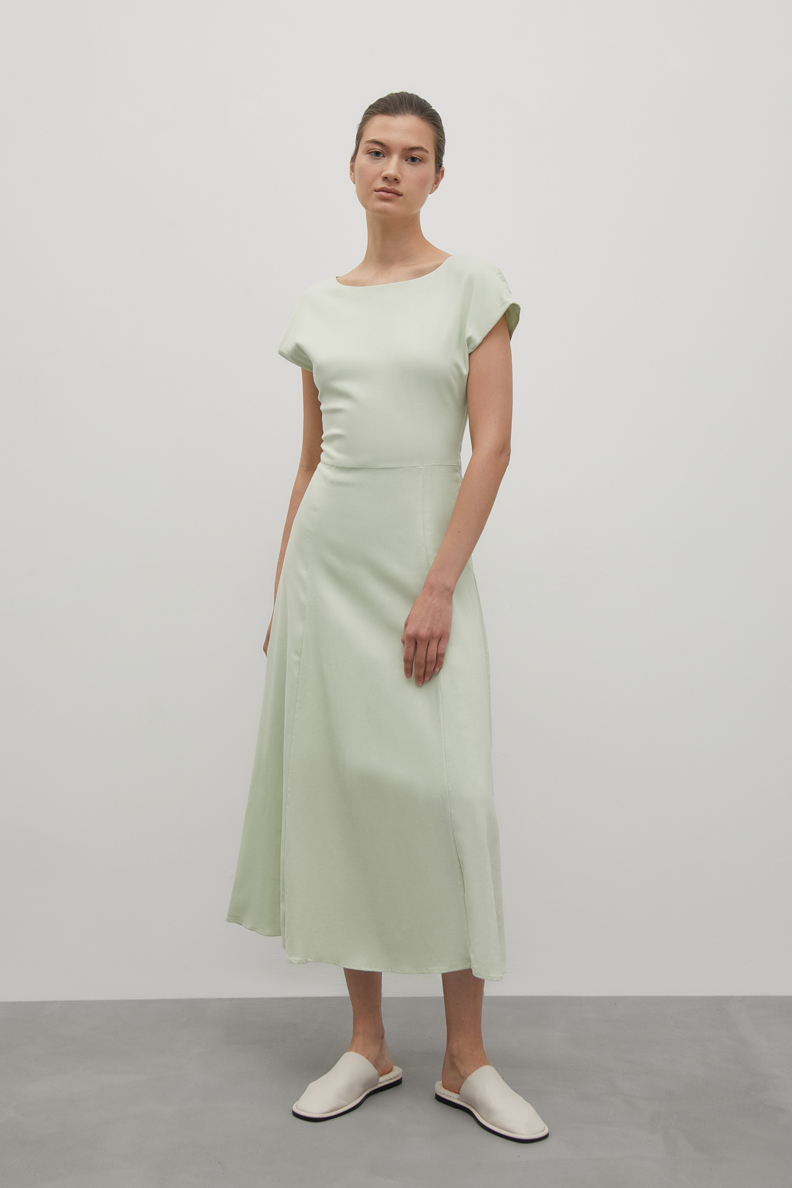 Платье женское Finn Flare FSD110143 зеленое XS