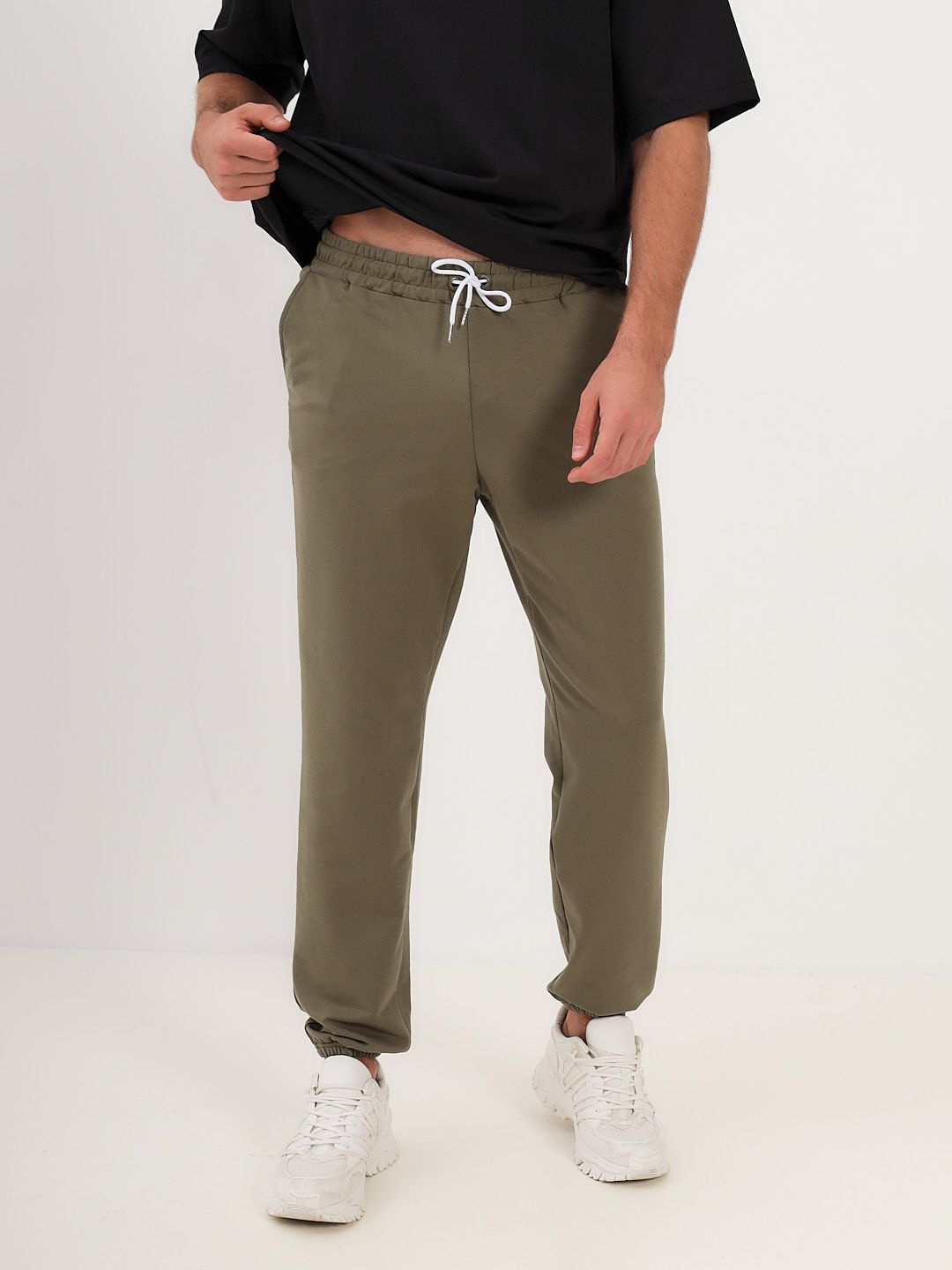 Спортивные брюки мужские MOM №1 MOM-88-3170 зеленые 50